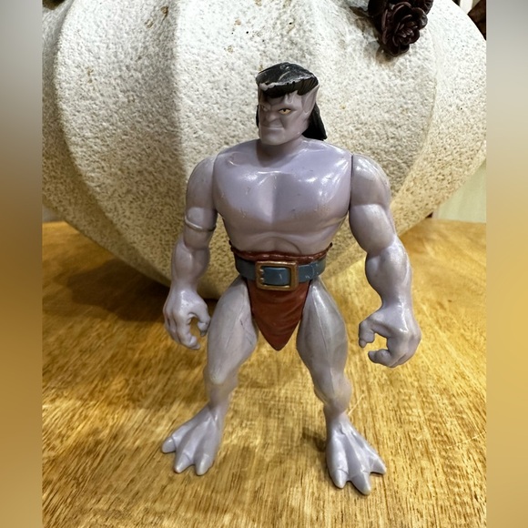 Toys | Vintage 1995 Kenner Disney Bvtv Gargoyles Stone Armor Goliath ...